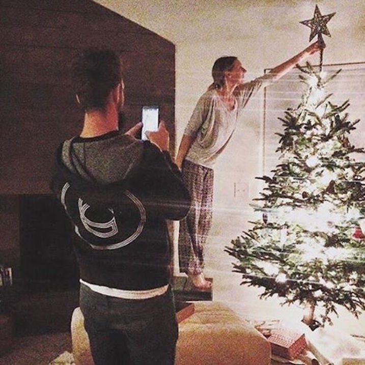 'Boyfriends Of Instagram' Shows Guys Taking Pics For GFs