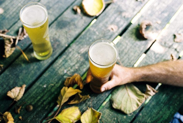 Expert Shares Secret To Drinking Beer Without Bloating