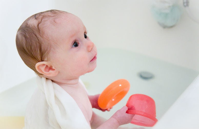 Baby Bath: How To Wash And Dry A Baby