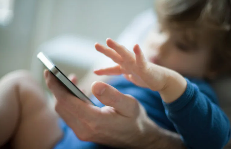 Parenting Without a Phone Helps Kids, But Can Strain Adult Relationships