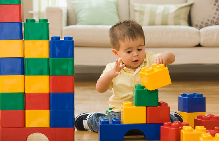How to Tell if a Toddler is Smart By Assessing Their Development
