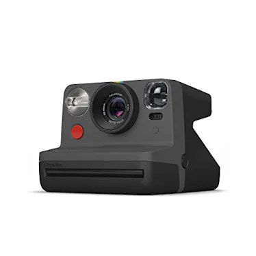 Polaroid's Now Instant Film Camera Is Old-School Awesomeness