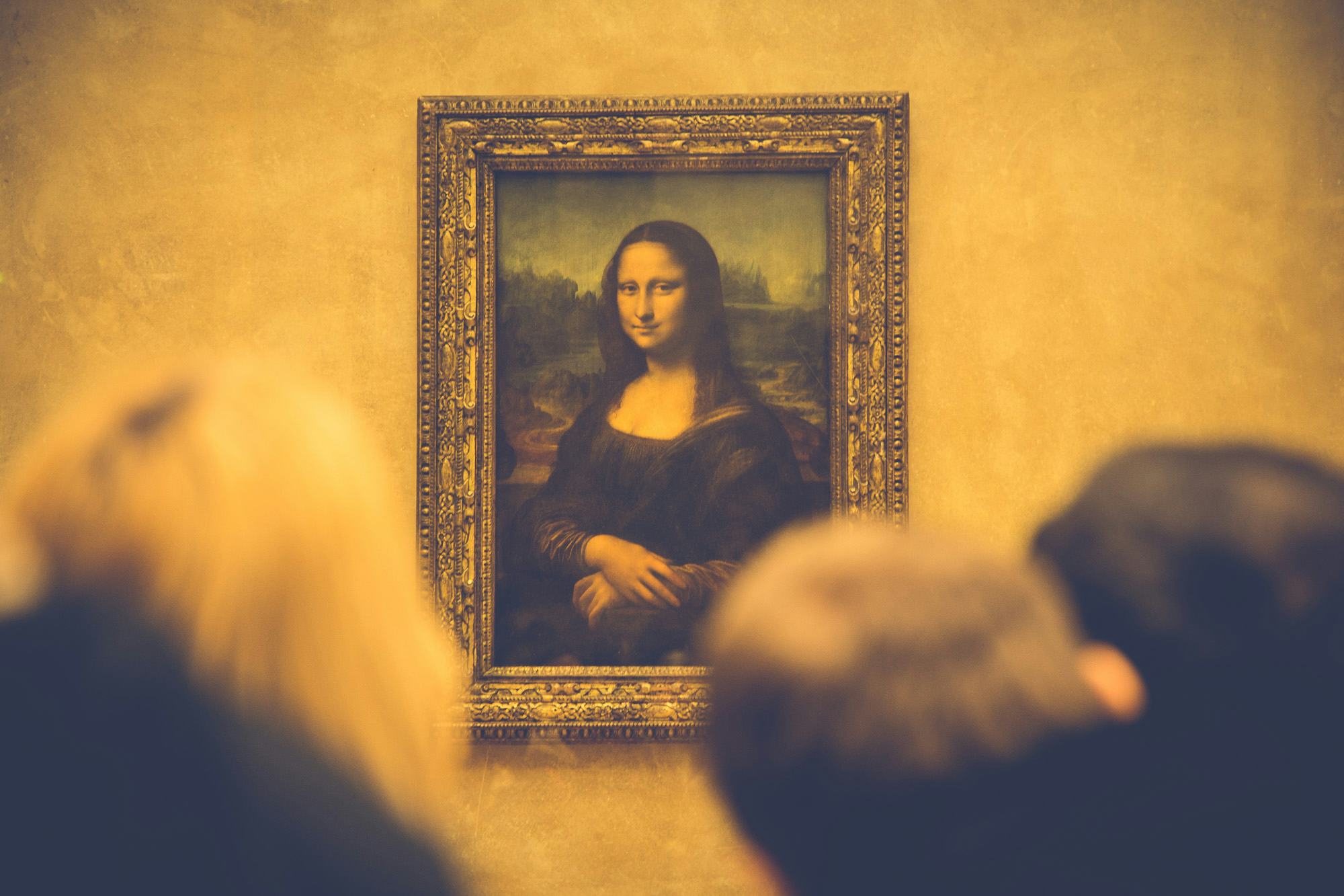 Mona Lisa's Enigmatic Smile Explained by a Common Medical Condition