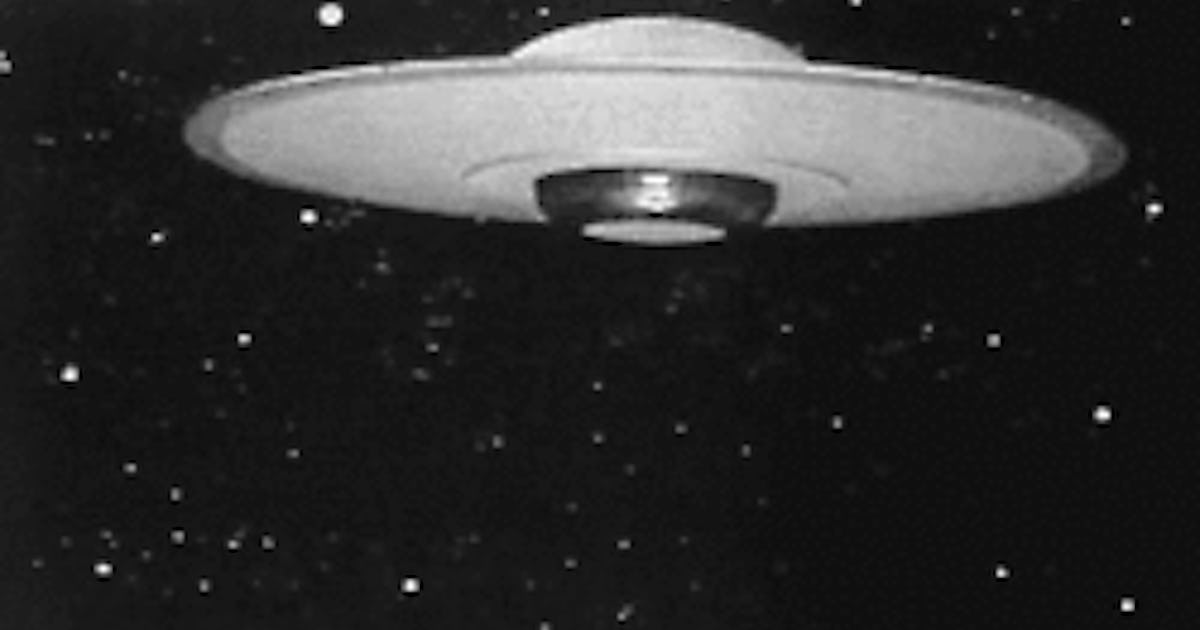 American Airlines Pilot Reports UFO Sighting Above Arizona in FAA Audio American Airlines Pilot Reports UFO Sighting Above Arizona in FAA Audio