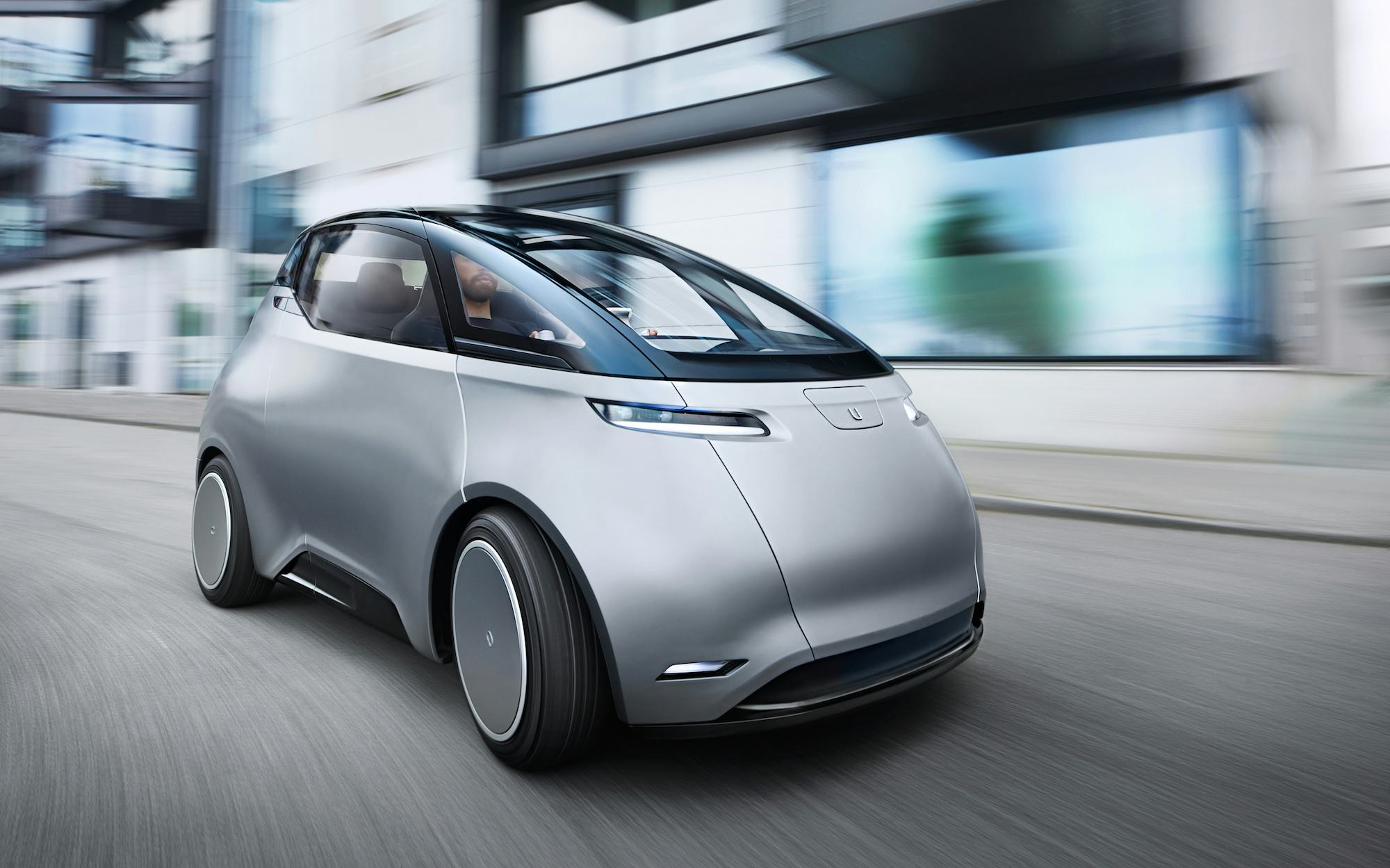 Video Shows How Sleek Electric Cars Will Save Space in Future Smart Cities