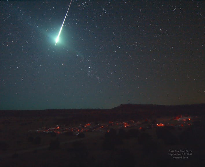Asteroid Hurtling to Earth Results in Fireball Over Africa, Footage Shows