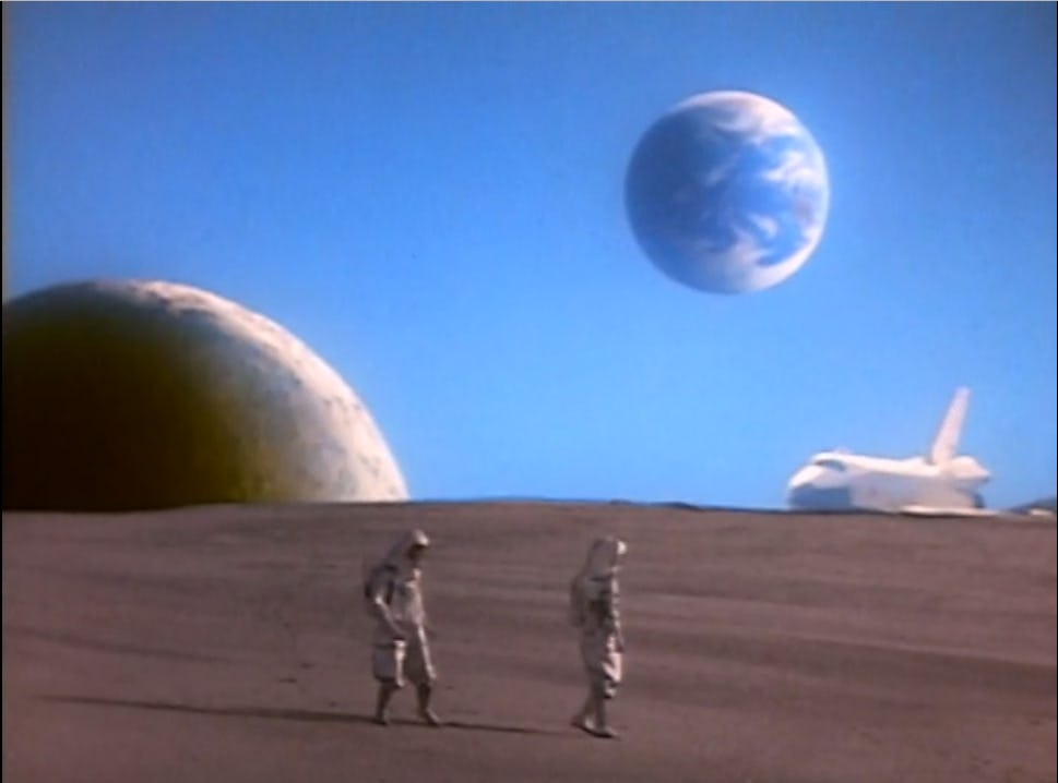 Explaining Comic Con's 'Power Rangers' Mystery Spaceship