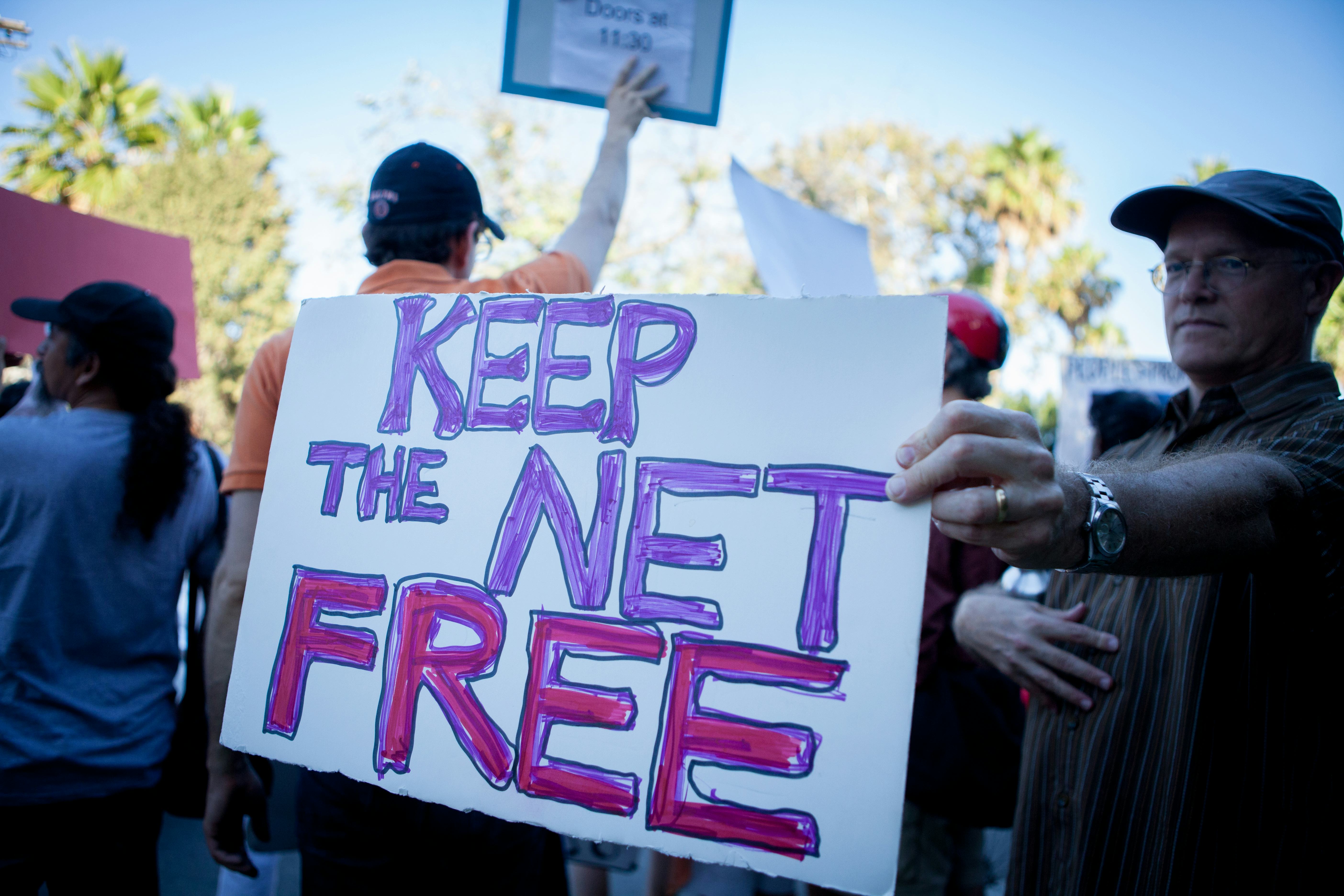 Net Neutrality Repeal Challenged by Internet Association in New Lawsuit