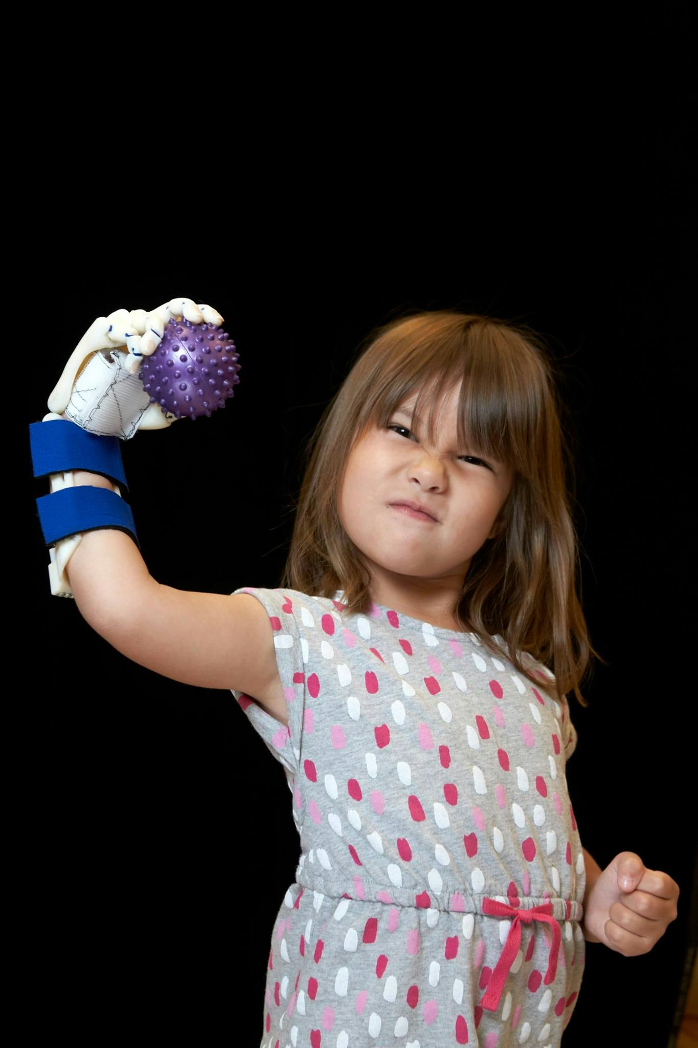 Girl With 3-D Printed Hand to Throw Out World Series First Pitch