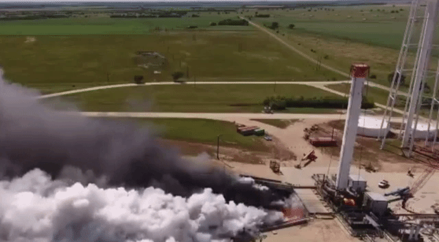 First-Ever SpaceX "Falcon Heavy" Rocket Video Teases a Mars Trip