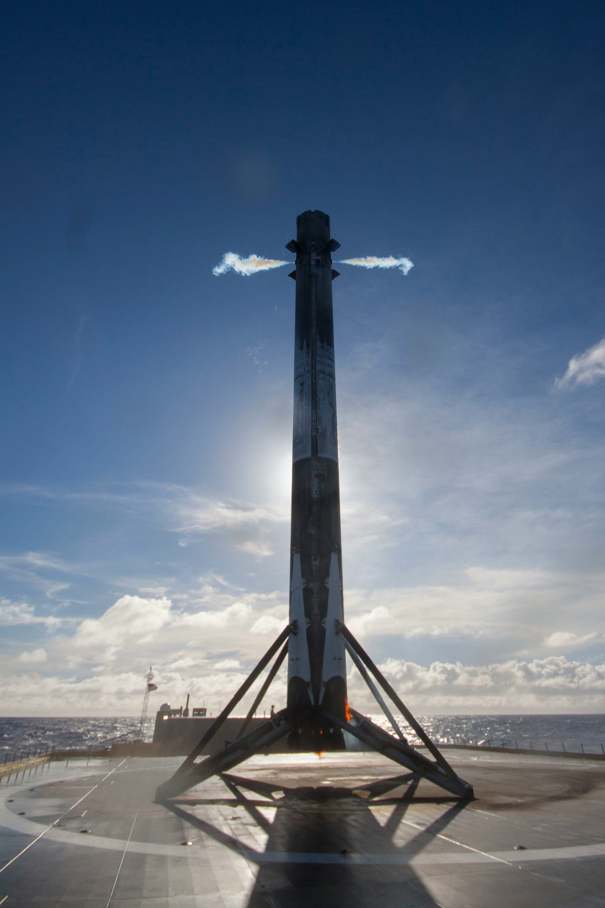 SpaceX Releases Photos of Tilted Falcon 9 Rocket Floating Back to Port