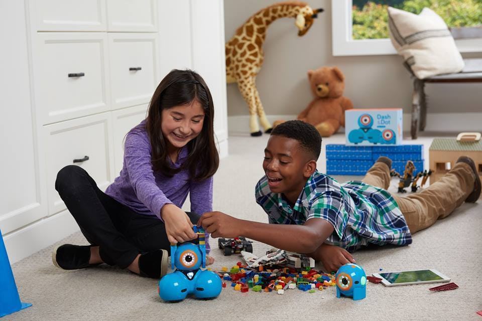 5 Popular Techie Christmas Gifts That Couldn't Have Existed a Few Years Ago