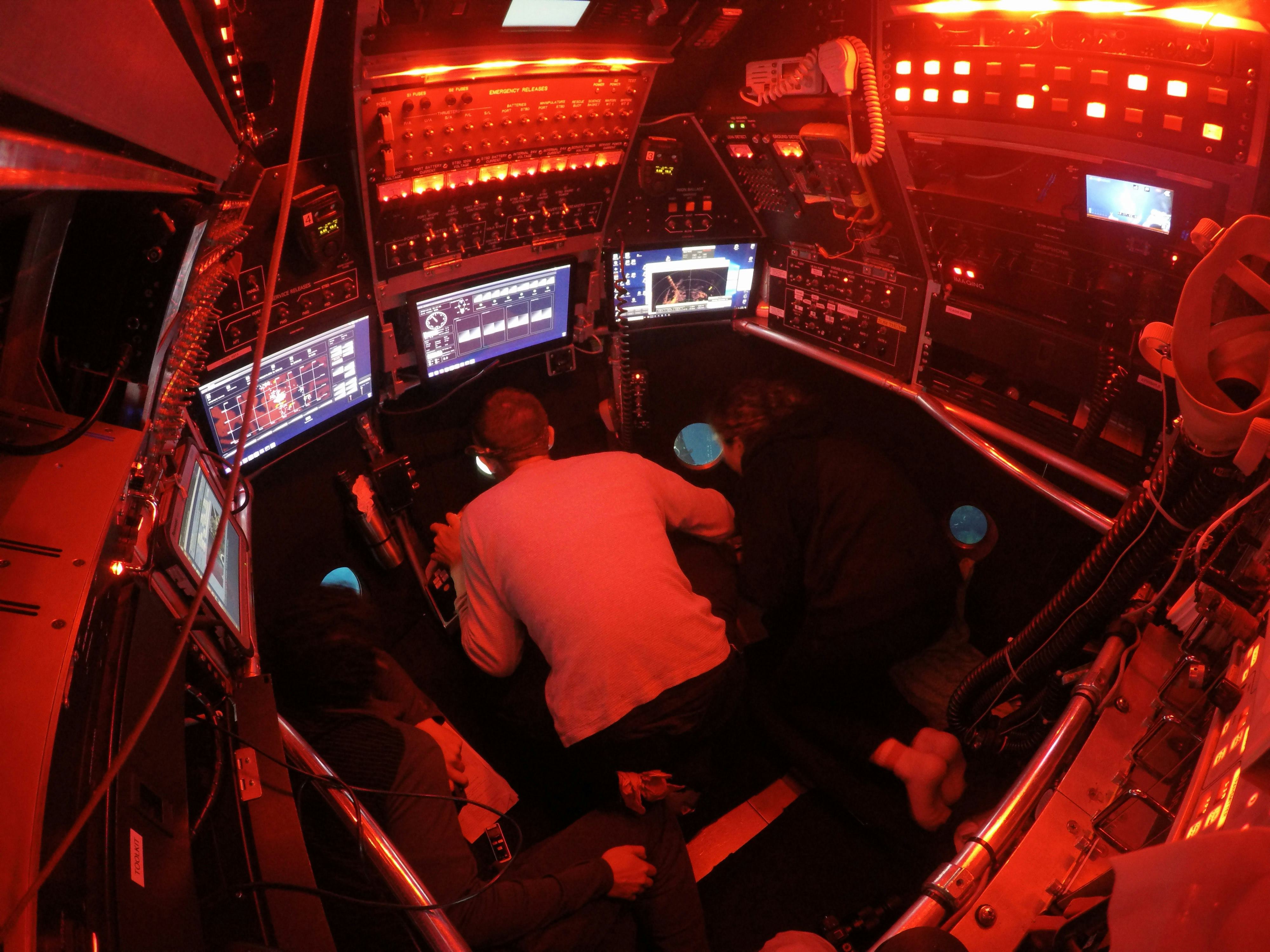 Geologist Describes "Frightening, Exhilarating" Dive 8,500 Feet Underwater