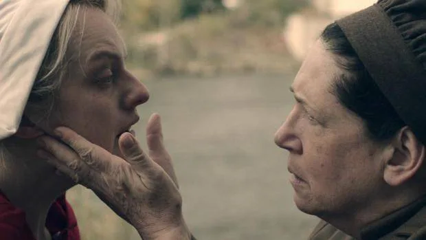 ‘The Handmaid’s Tale’: Does Offred Get Better After “Other Women”?