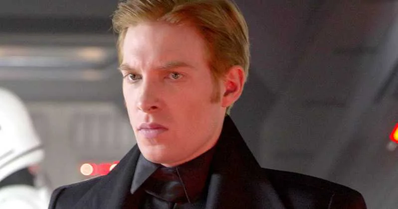 'Star Wars 9' Theory Says Hux Joins the Resistance for Petty Reasons