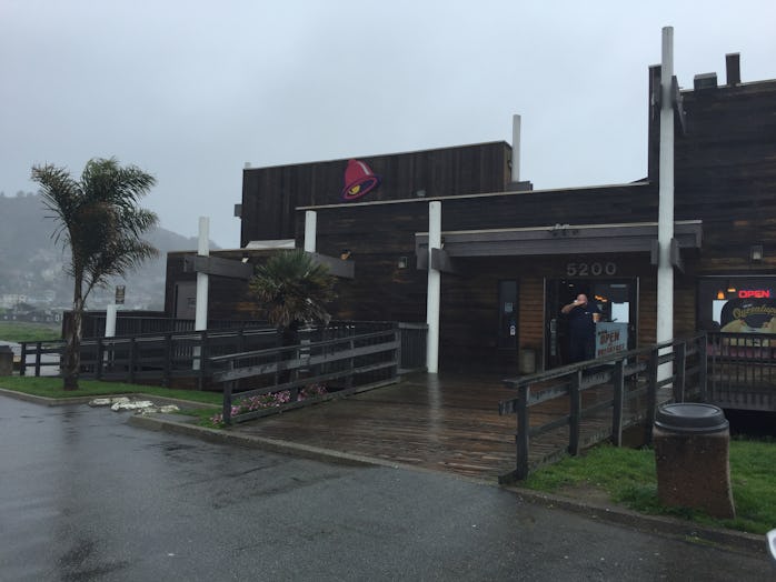 I Visited The Best Taco Bell In America And Yup Its Still A Damn Taco Bell