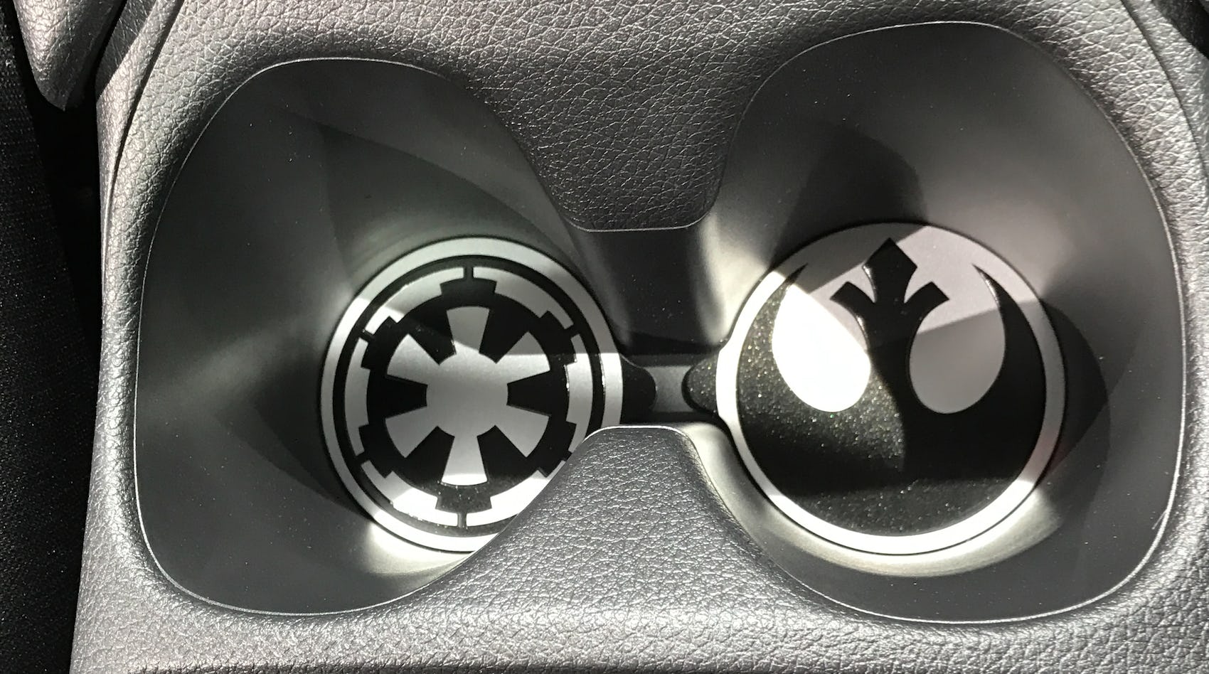 Nissan Debuts Its 'Star Wars: Rogue One' Car at LA Auto Show