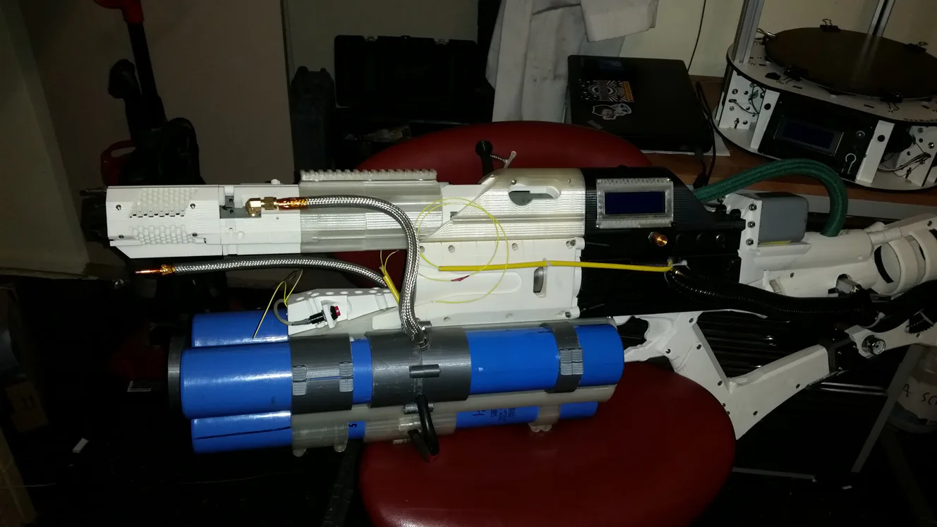 Some Genius 3D-Printed a Railgun That Fires Projectiles 559 mph