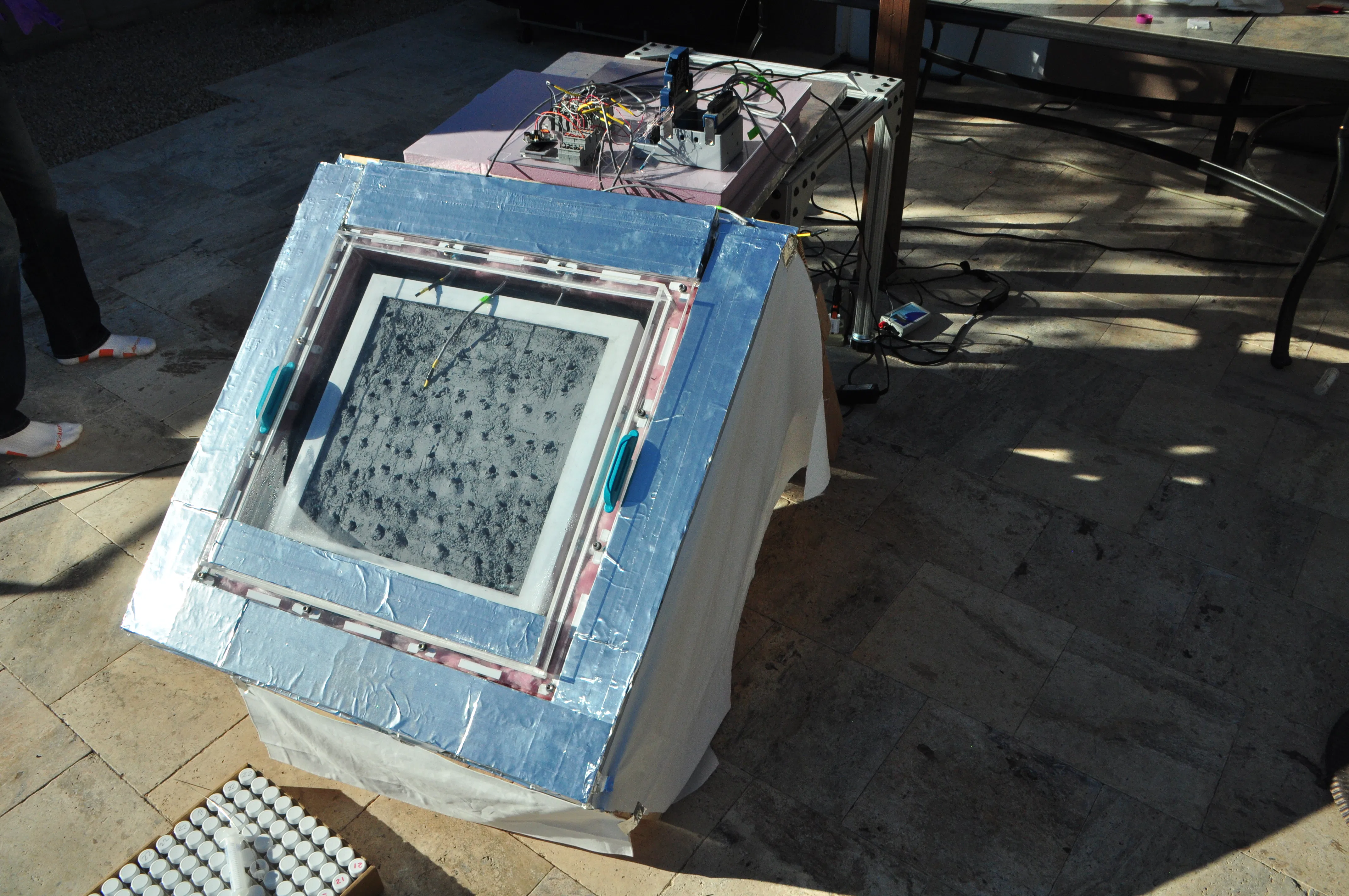 Berkeley Scientists Develop Genius Device to Harvest Water From Desert Air