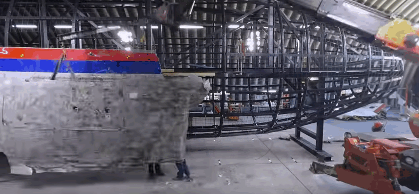 Watch Dutch Investigators Rebuild This Crashed Boeing 777