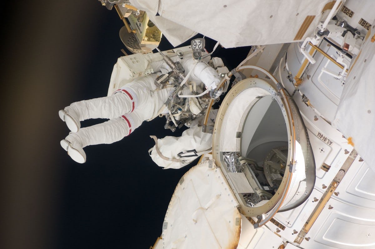 International Space Station: NASA Study Finds the ISS Is Like a Dirty Gym