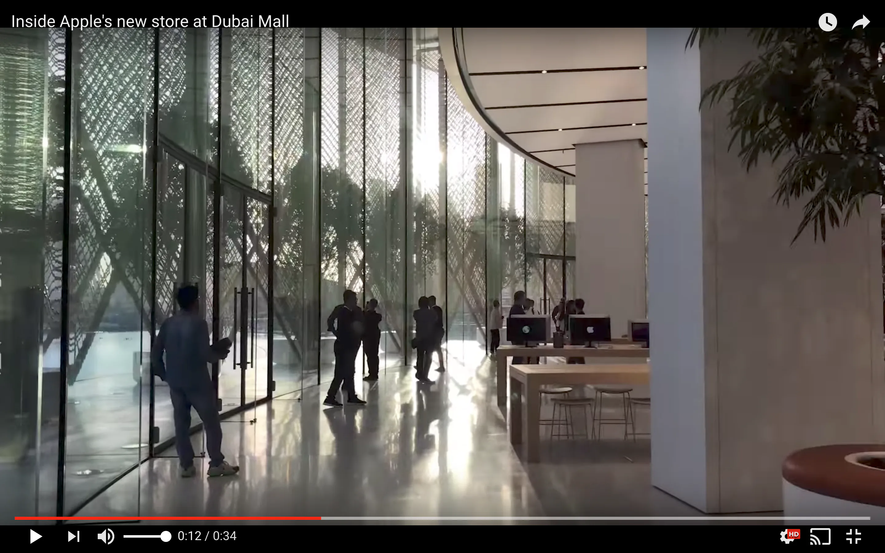 14 Stunning Images of Apple Dubai Mall