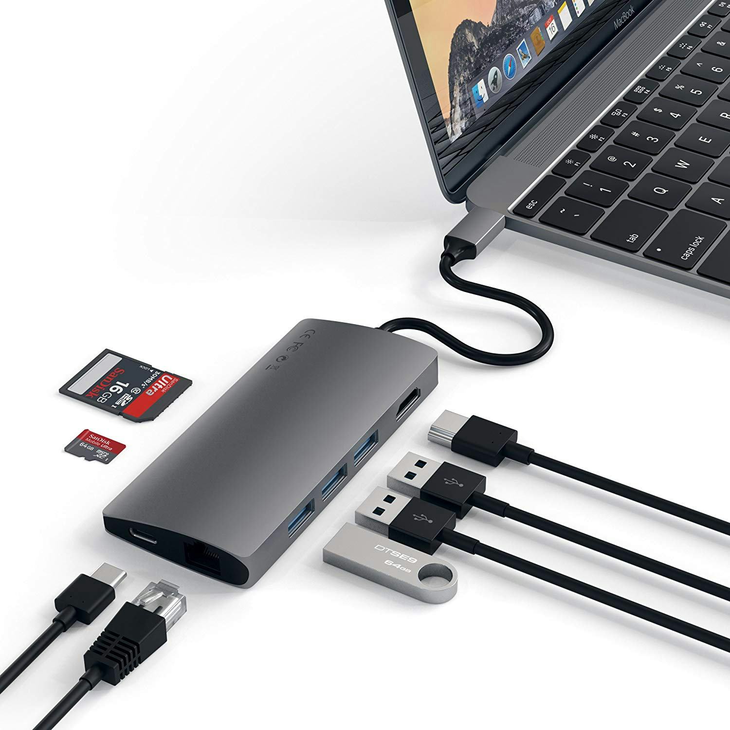 4 Laptop Essentials You Need to Own