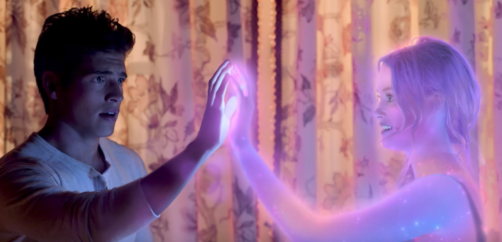 'Runaways' Trailer Shows Off the Gang's Superhero Powers