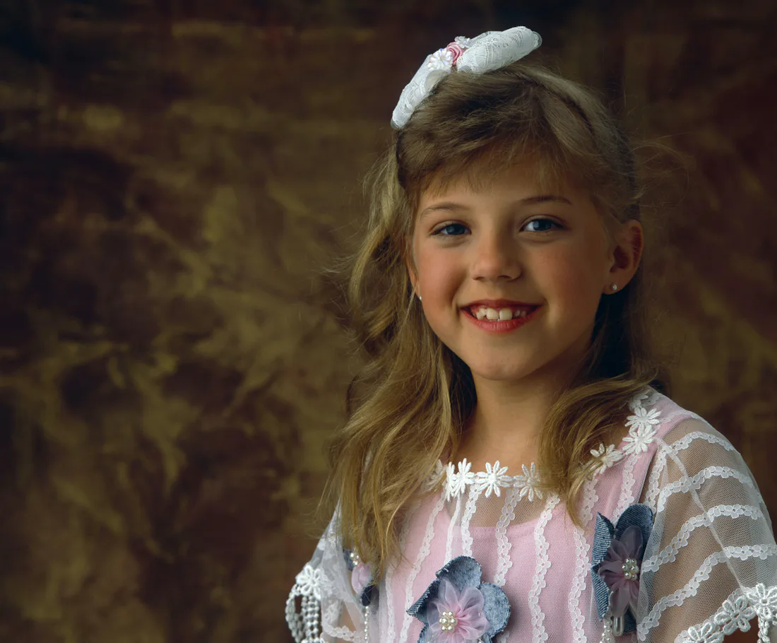 16 Archived 'Full House' Photos Of The Tanner Sisters In All Their ...