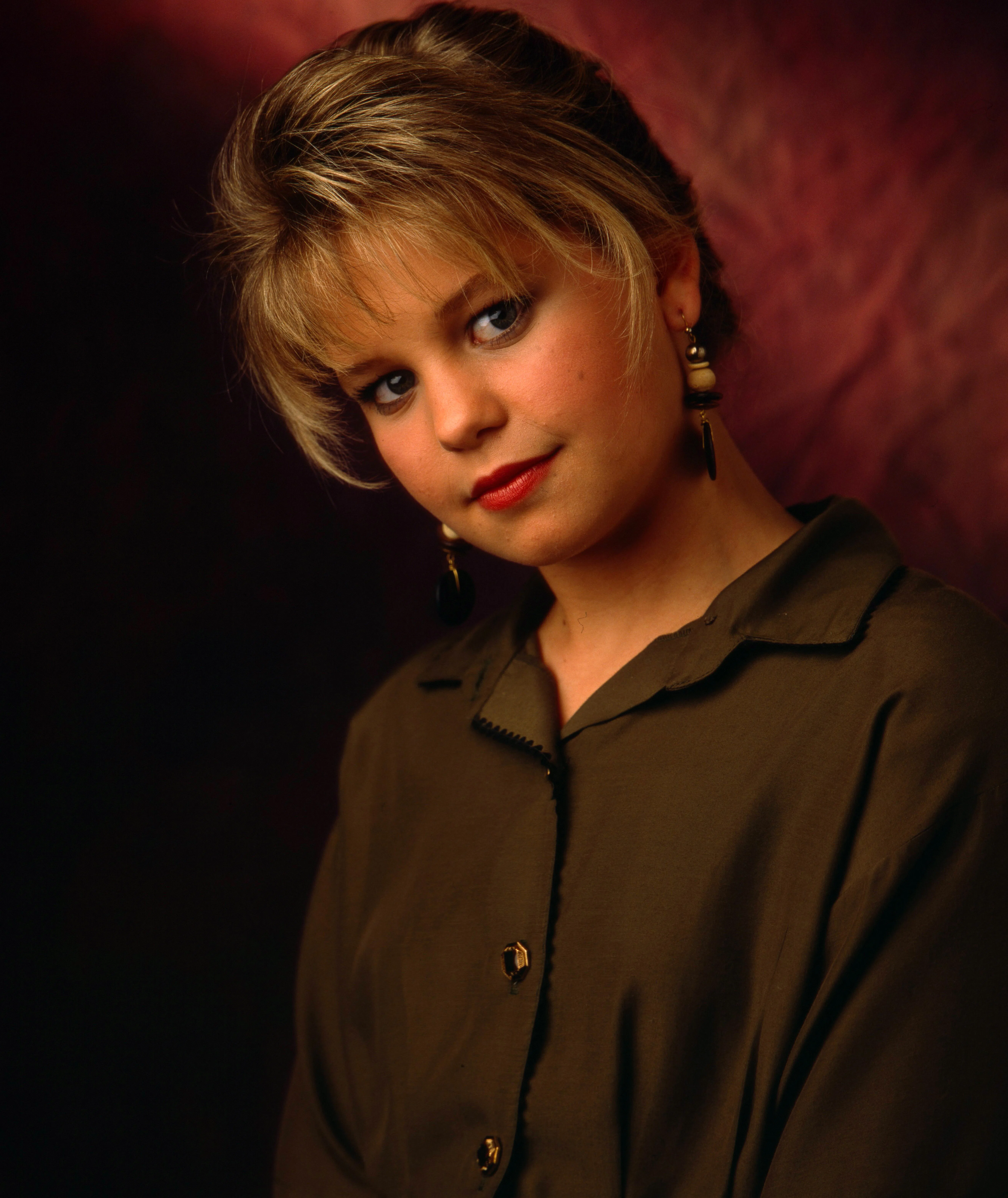 16 Archived 'Full House' Photos Of The Tanner Sisters In All Their ...