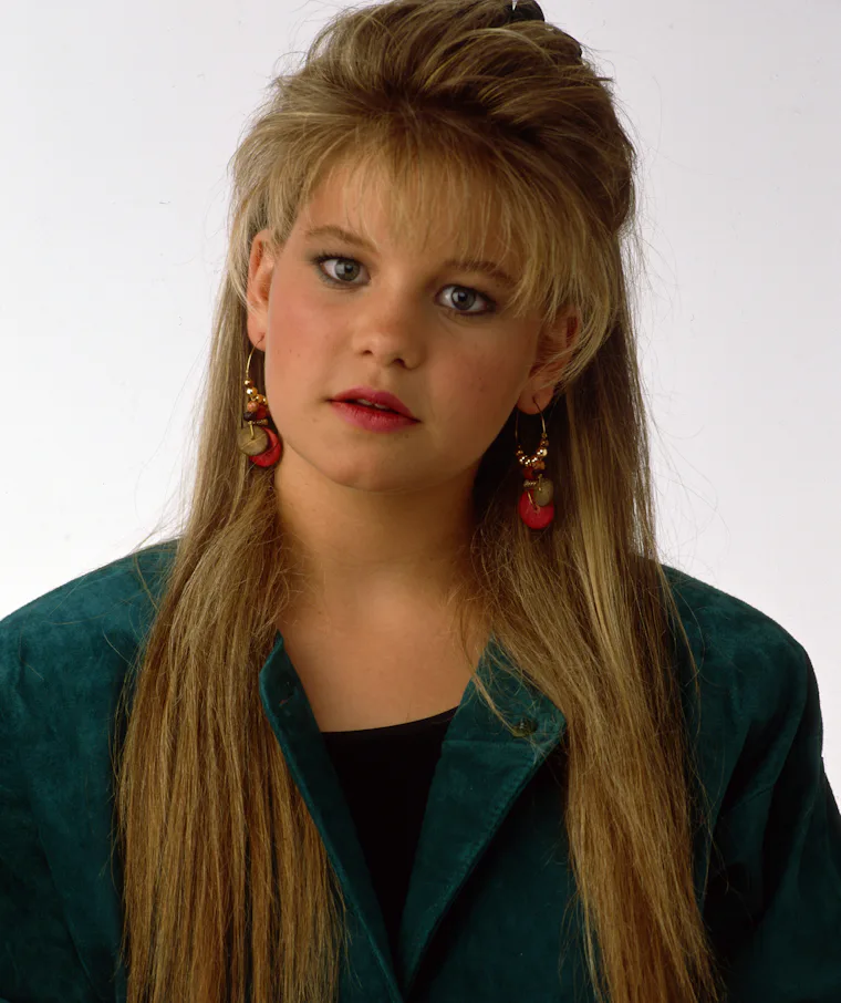 16 Archived 'Full House' Photos Of The Tanner Sisters In All Their ...