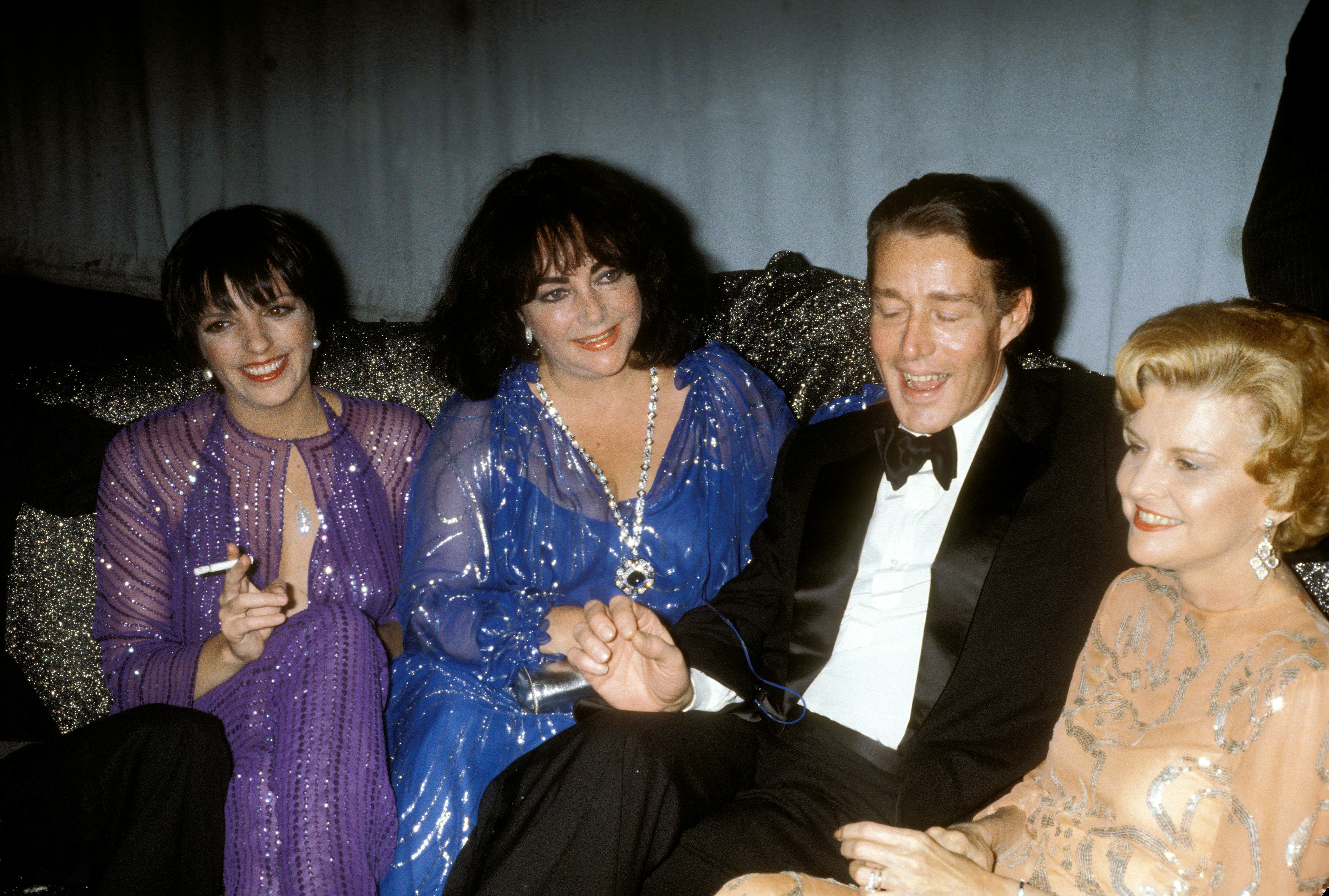22 Vintage 1970s Photos Of Celebs Partying At Studio 54