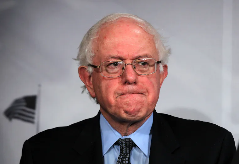 27 Enthusiastic Photos Of Bernie Sanders Looking So Passionate, You'll ...