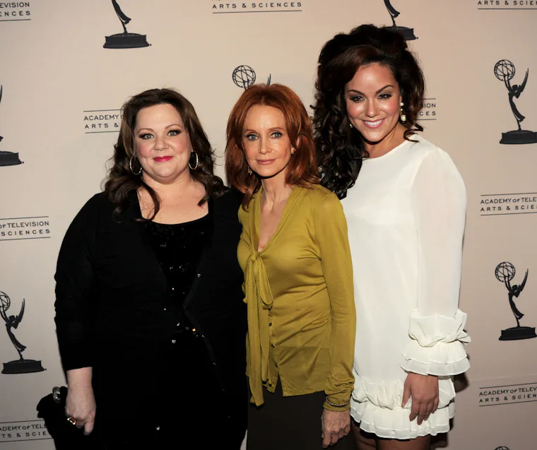 Who Is Katy Mixon? Her 'American Housewife' Character, Katie Otto, Will ...