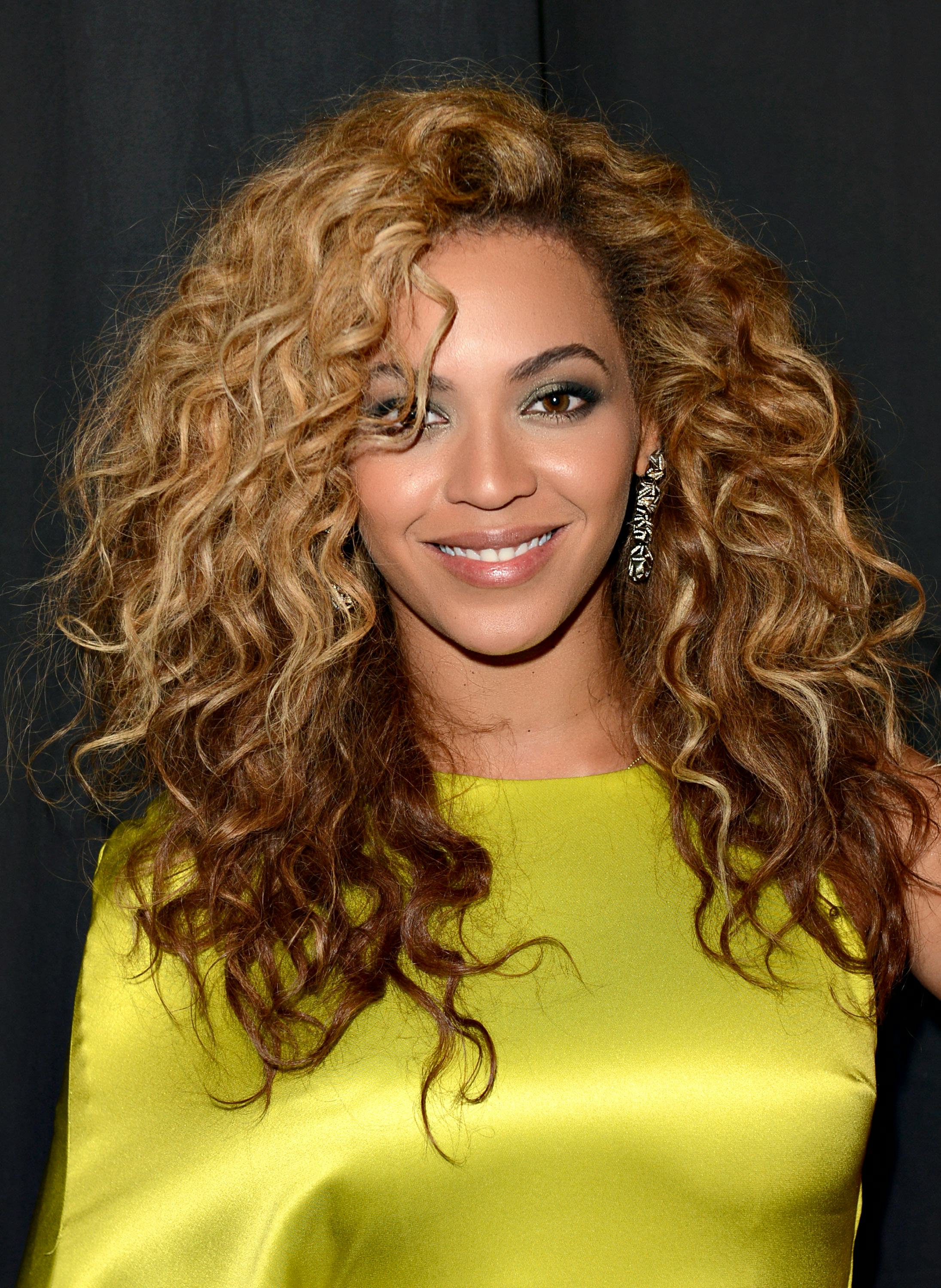 The Evolution of Beyonce's Lip Color Is A Clinic Of Glossy Neutrals ...