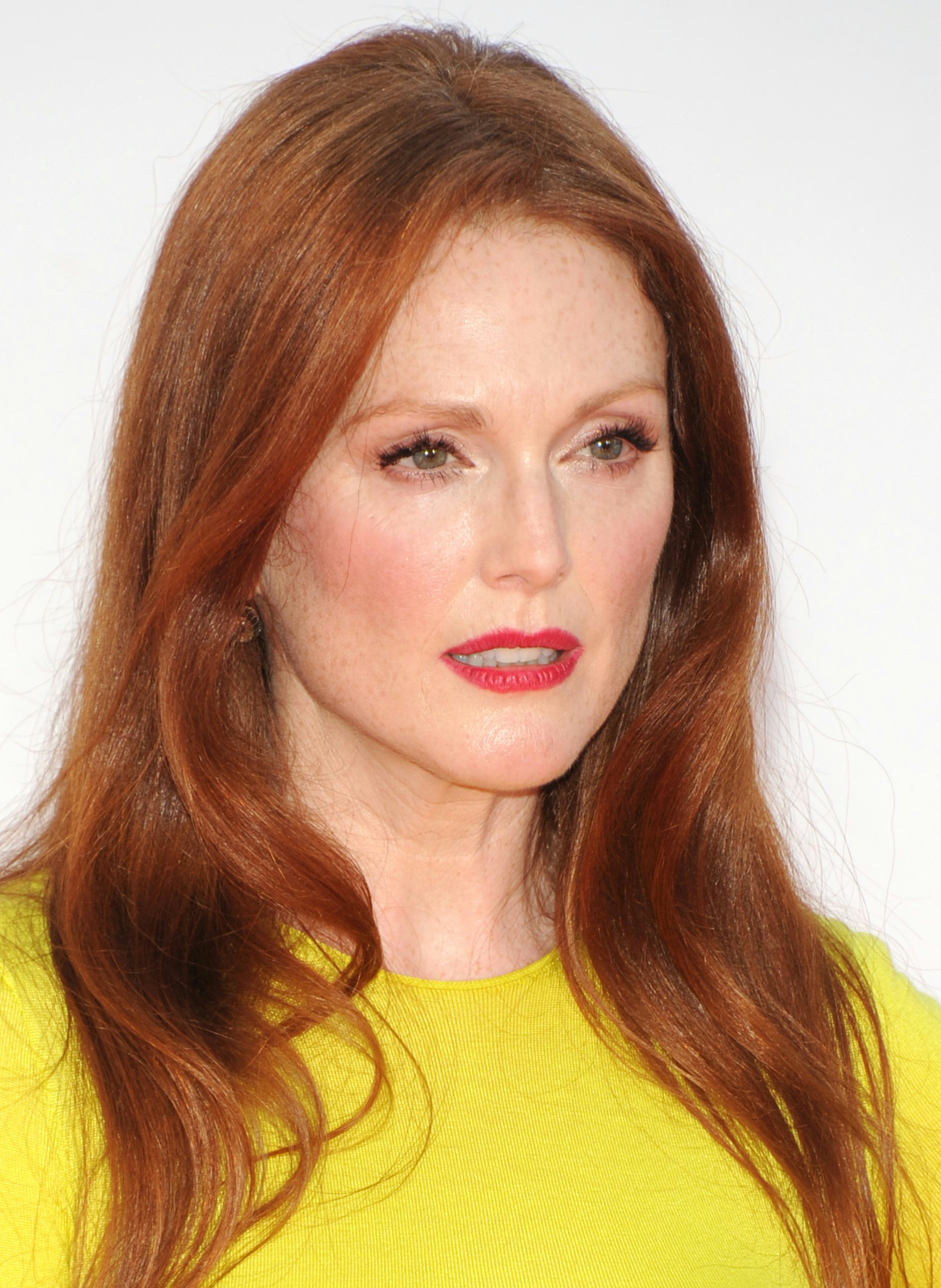 12 Fabulous Freckled Females Who Will Make You Love Your Spots