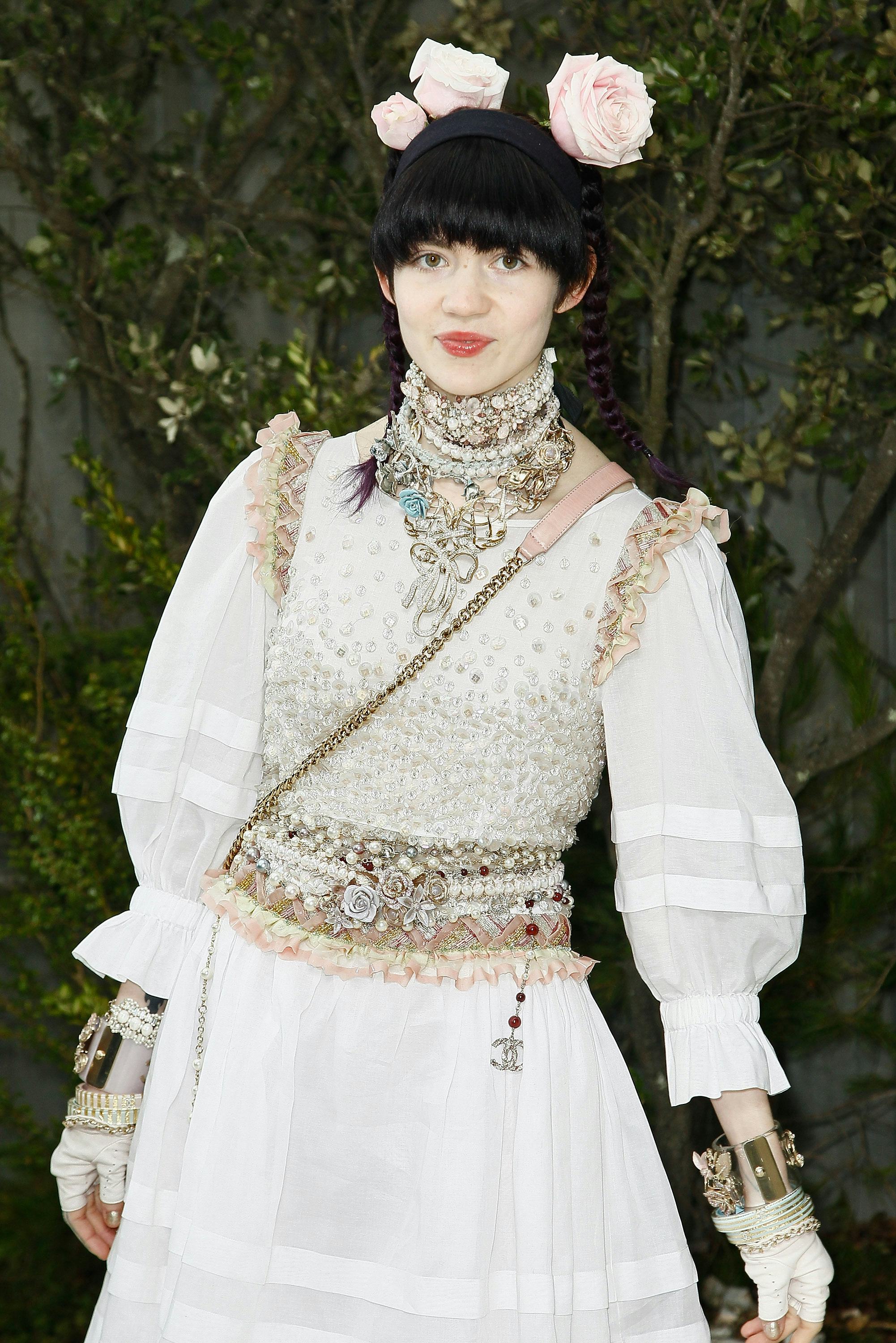 7 Grimes Red Carpet Looks That Prove She's An Unsung Icon — PHOTOS