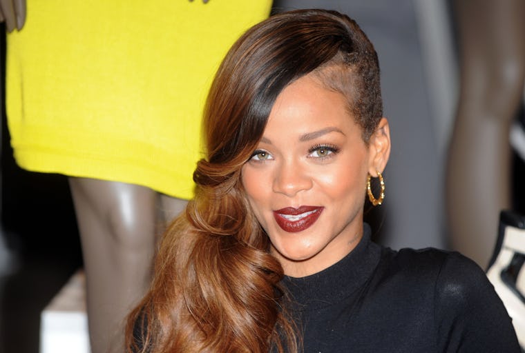 11 Times Rihanna Rocked A Statement Lip Color, Proving She's The Queen ...