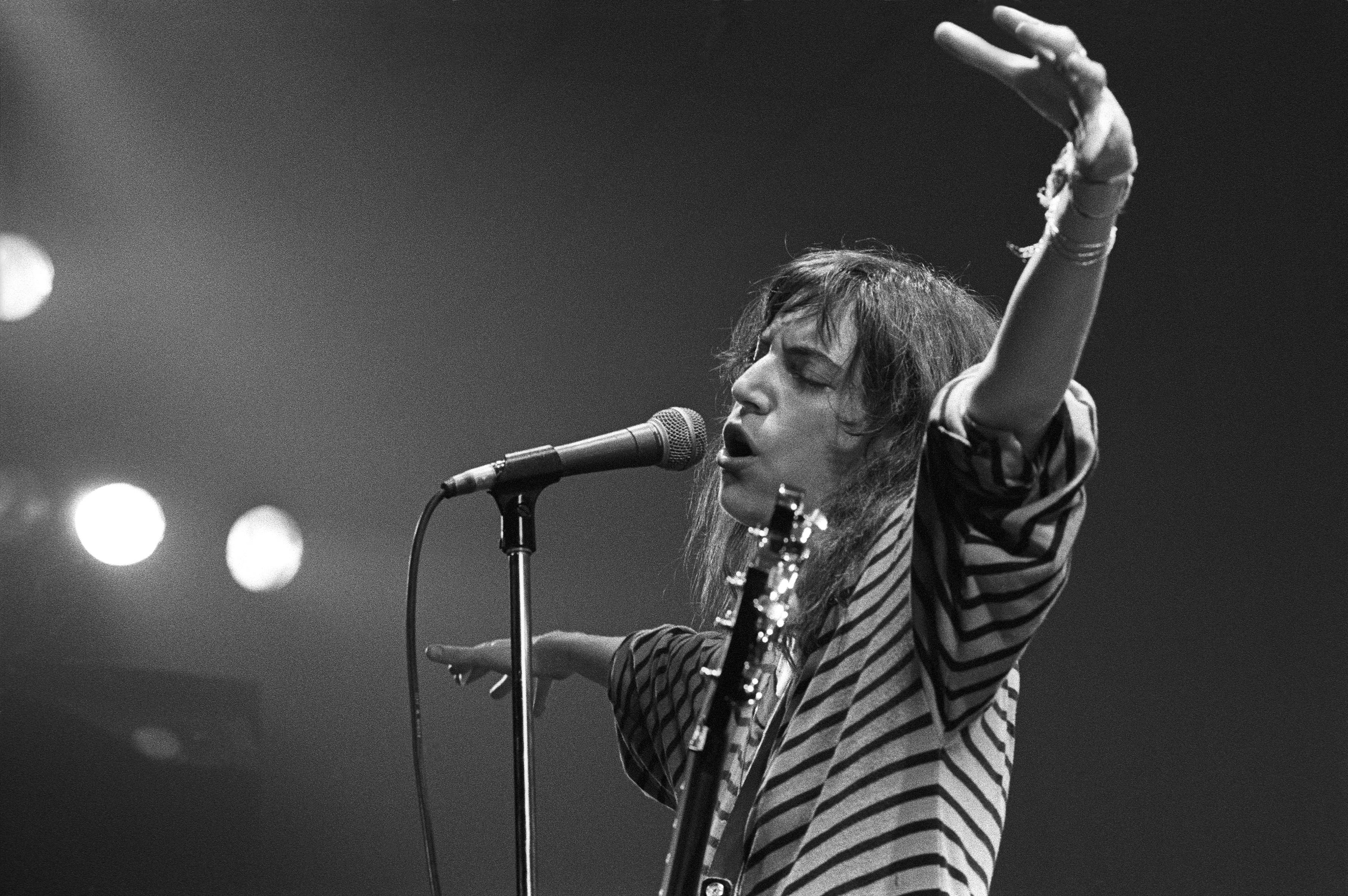 23 Photos Of Badass Lady Rockers From The '70s That All Women Need To See