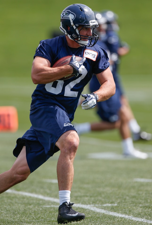 Luke Willson The Seahawks Player Vs. Luke Wilson The Actor: These 2 ...