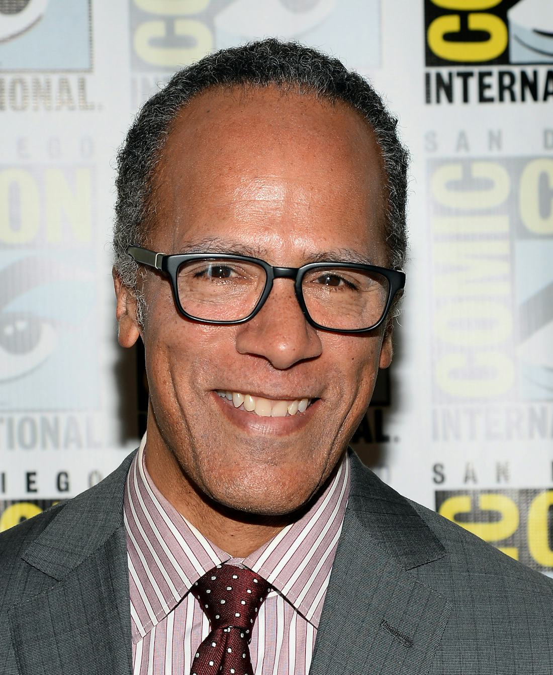 Lester Holt & Son Stefan Share An Adorable Father-Son Moment On-Air ...