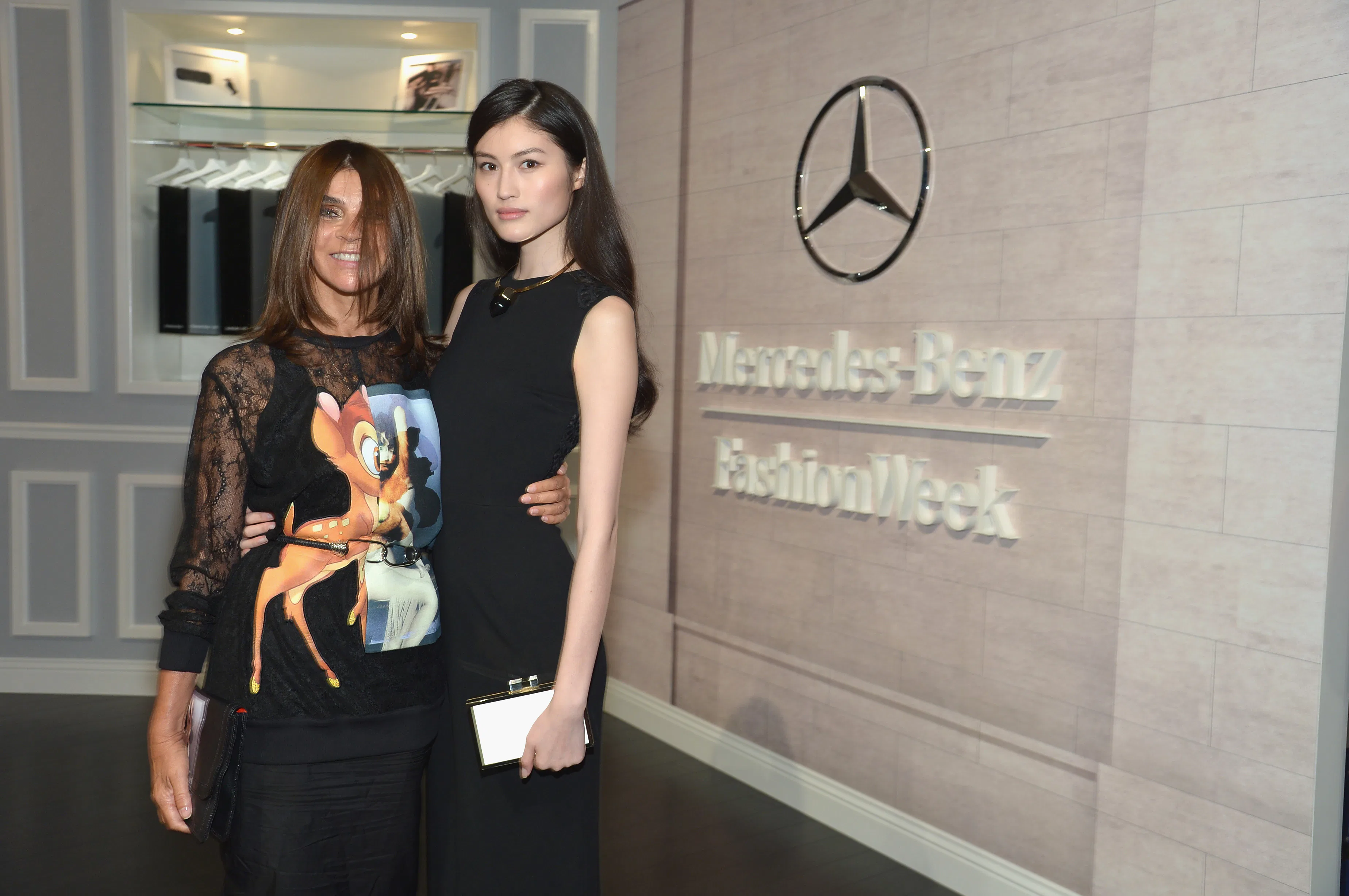 Who Is Sui He? The Asian Victoria's Secret Model Everyone Needs To Know ...
