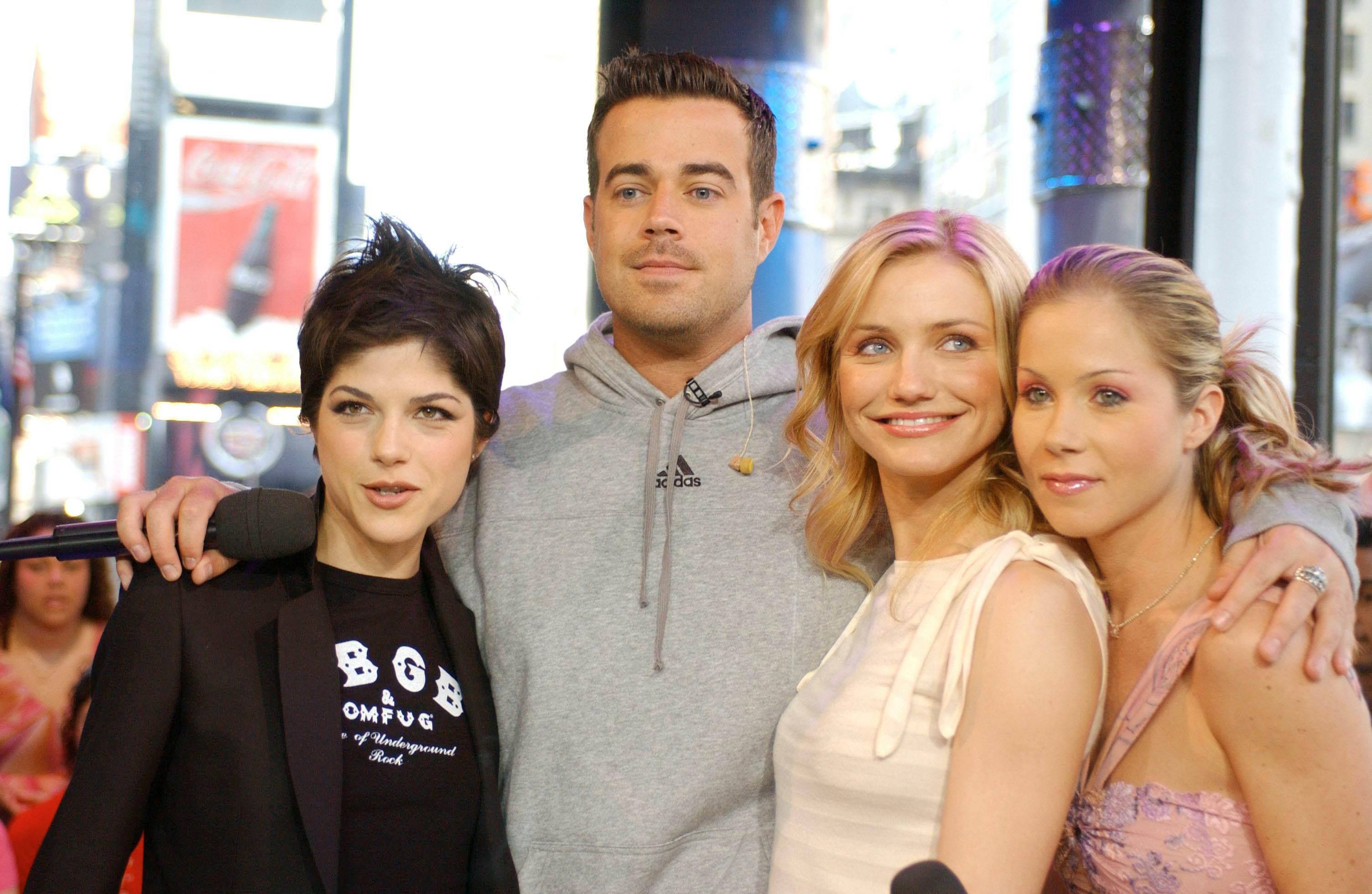 18 'TRL' Throwback Photos That Could Only Have Been Taken During That Era