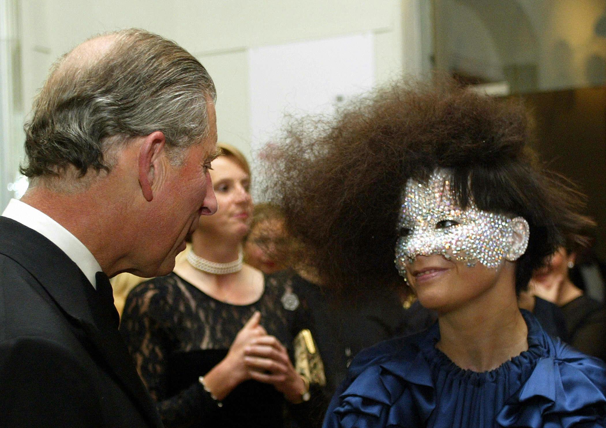 The 11 Iconic Bjork Outfits That I'll Be Looking For At Her Upcoming ...