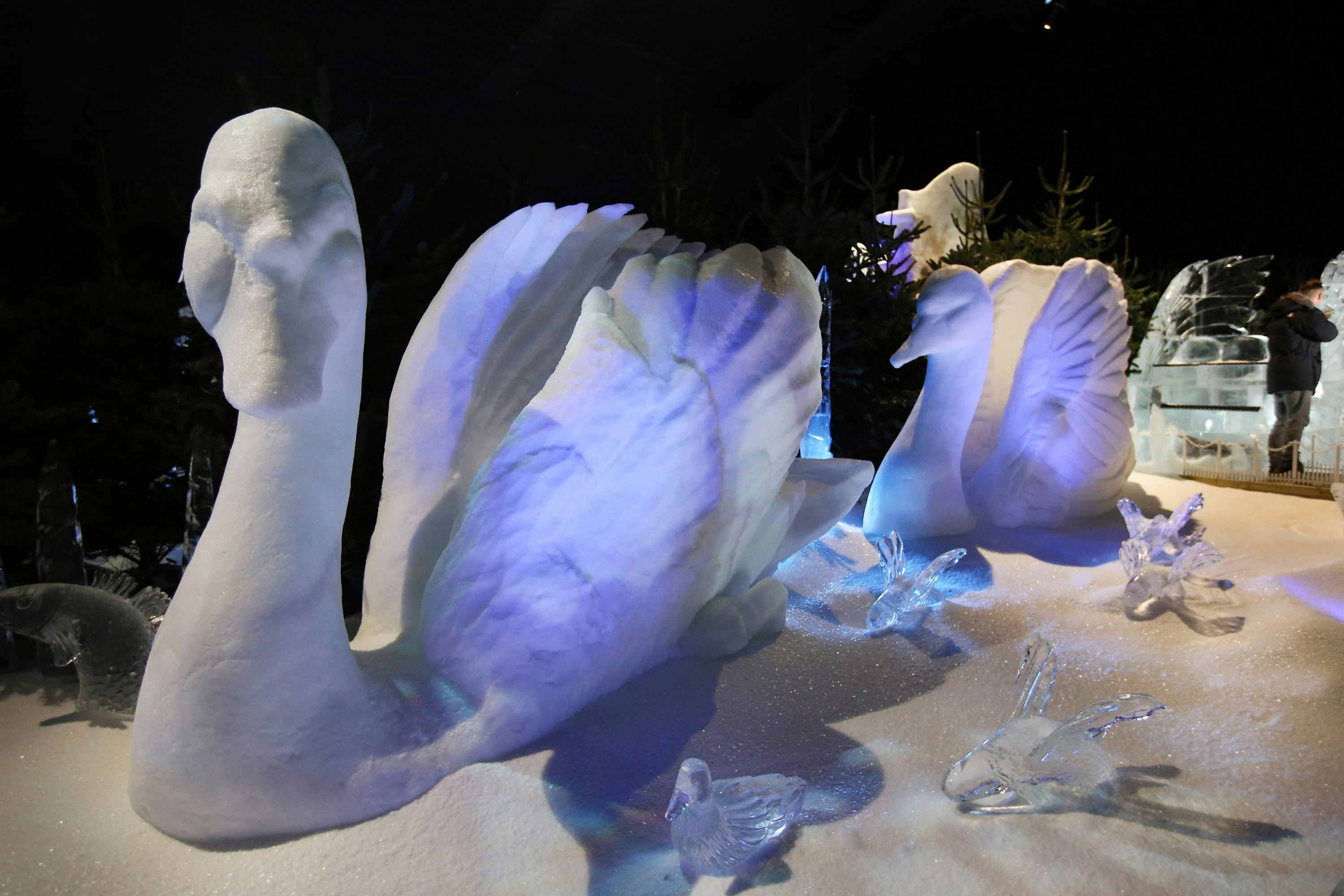 12 Wildly Impressive Snow Sculptures, Because All That Messy, Gray ...