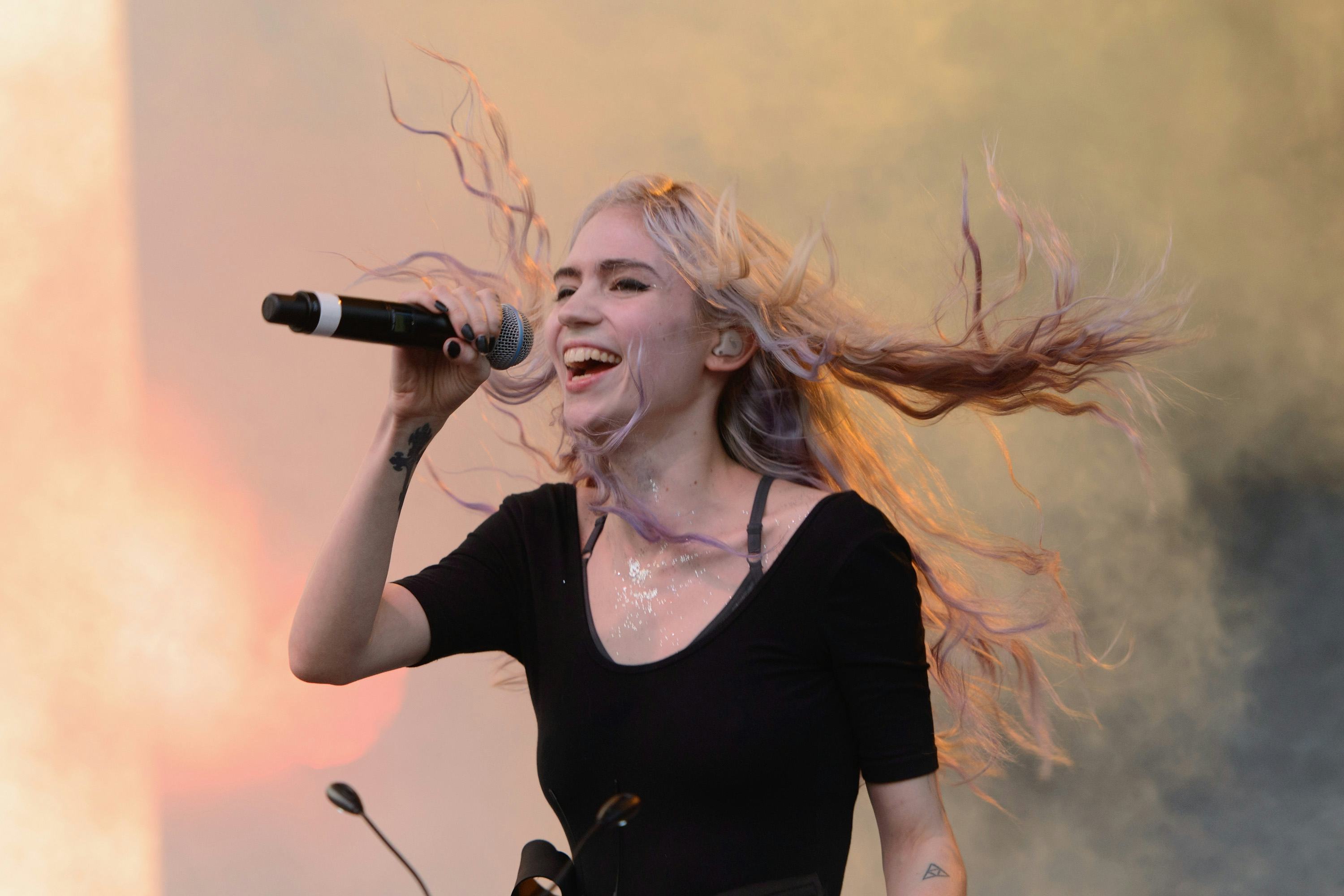 Grimes Wants Her Comments About Drug Use Off Wikipedia but That's Not Fair