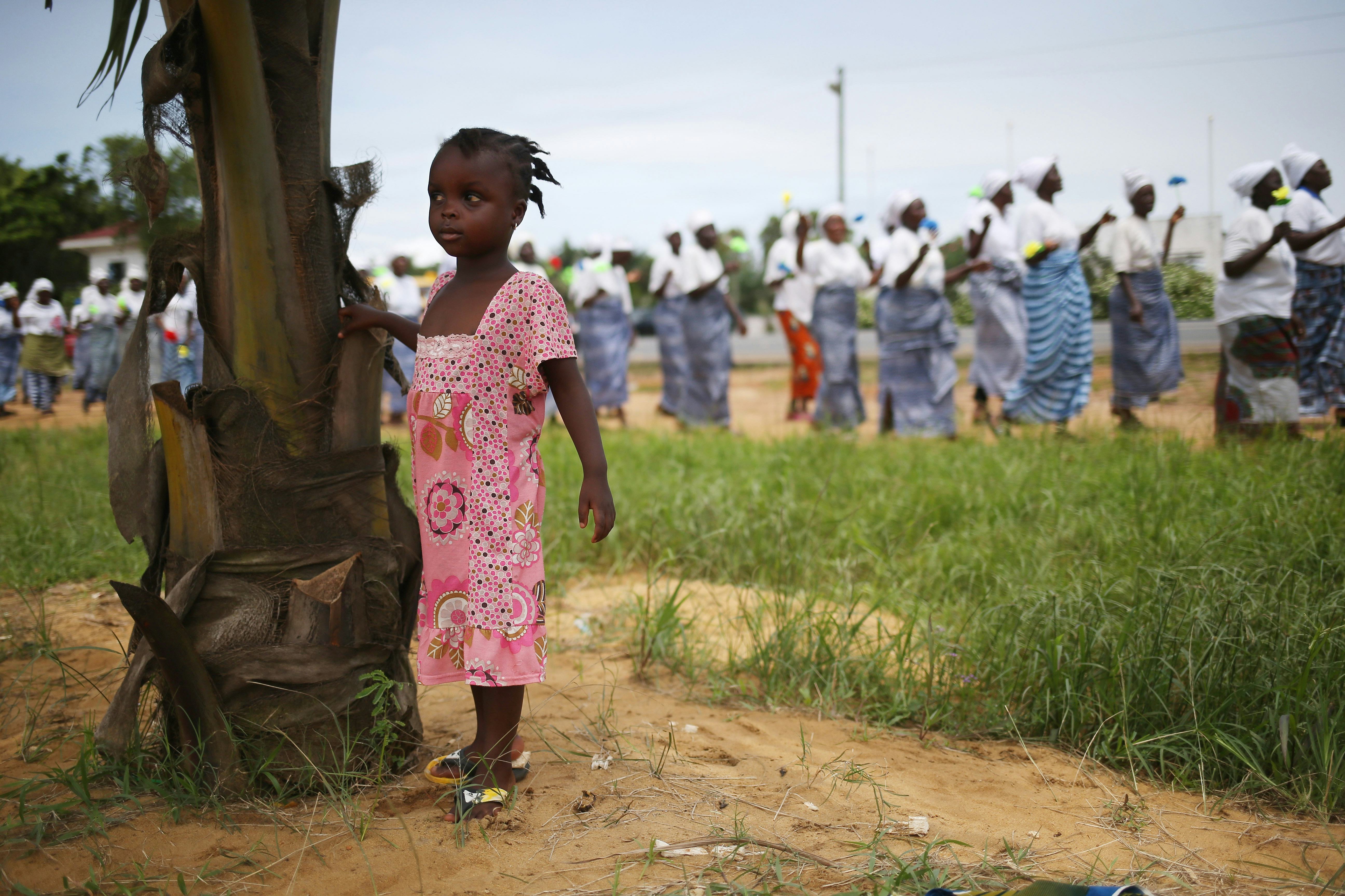As 5-Year-Old Boy Gets Tested For Ebola in NYC, Children in West Africa ...