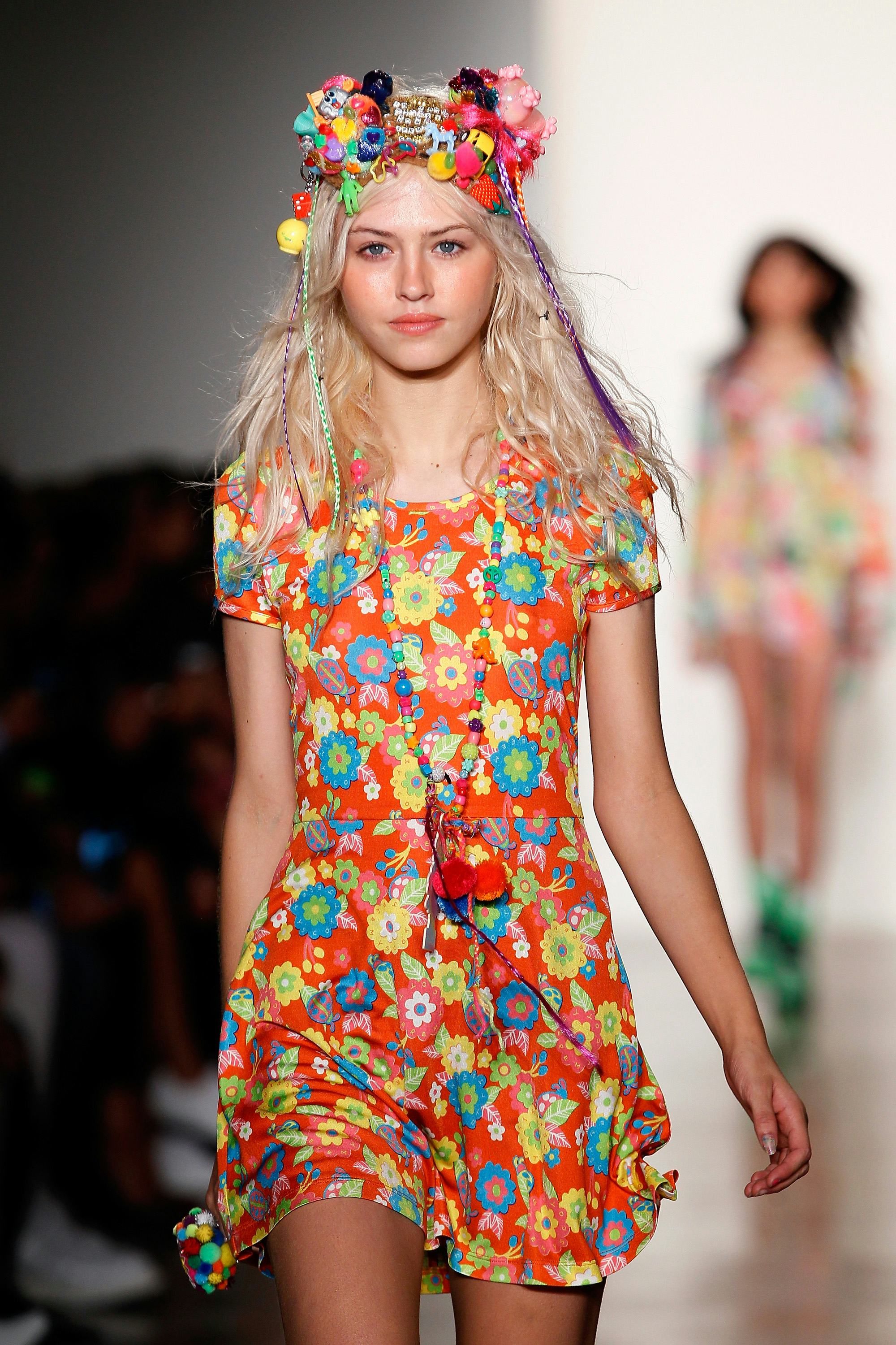 Miley Cyrus Debuted 'Dirty Hippie' at Jeremy Scott Spring 2015 and It ...