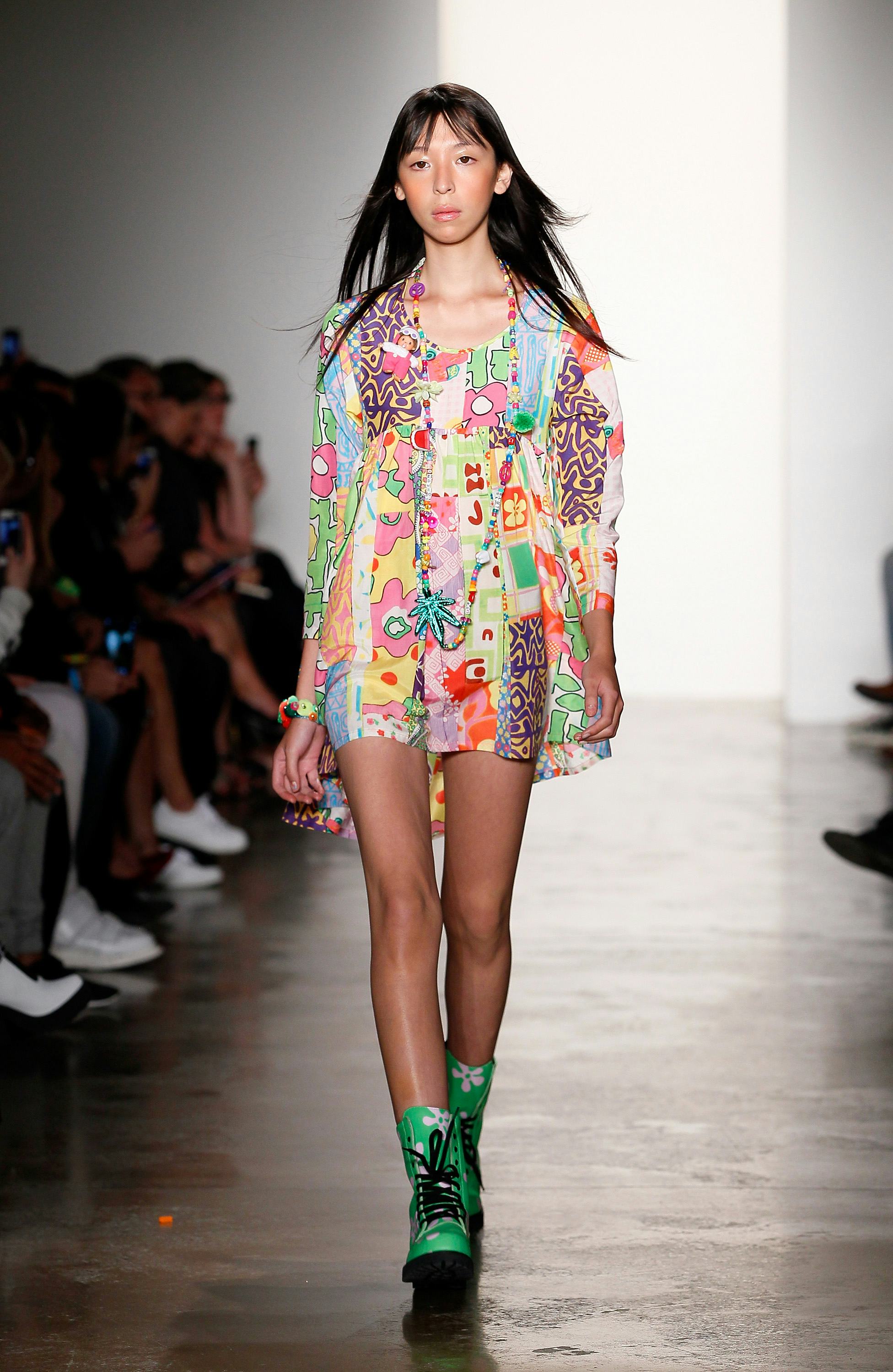 Miley Cyrus Debuted 'Dirty Hippie' at Jeremy Scott Spring 2015 and It ...