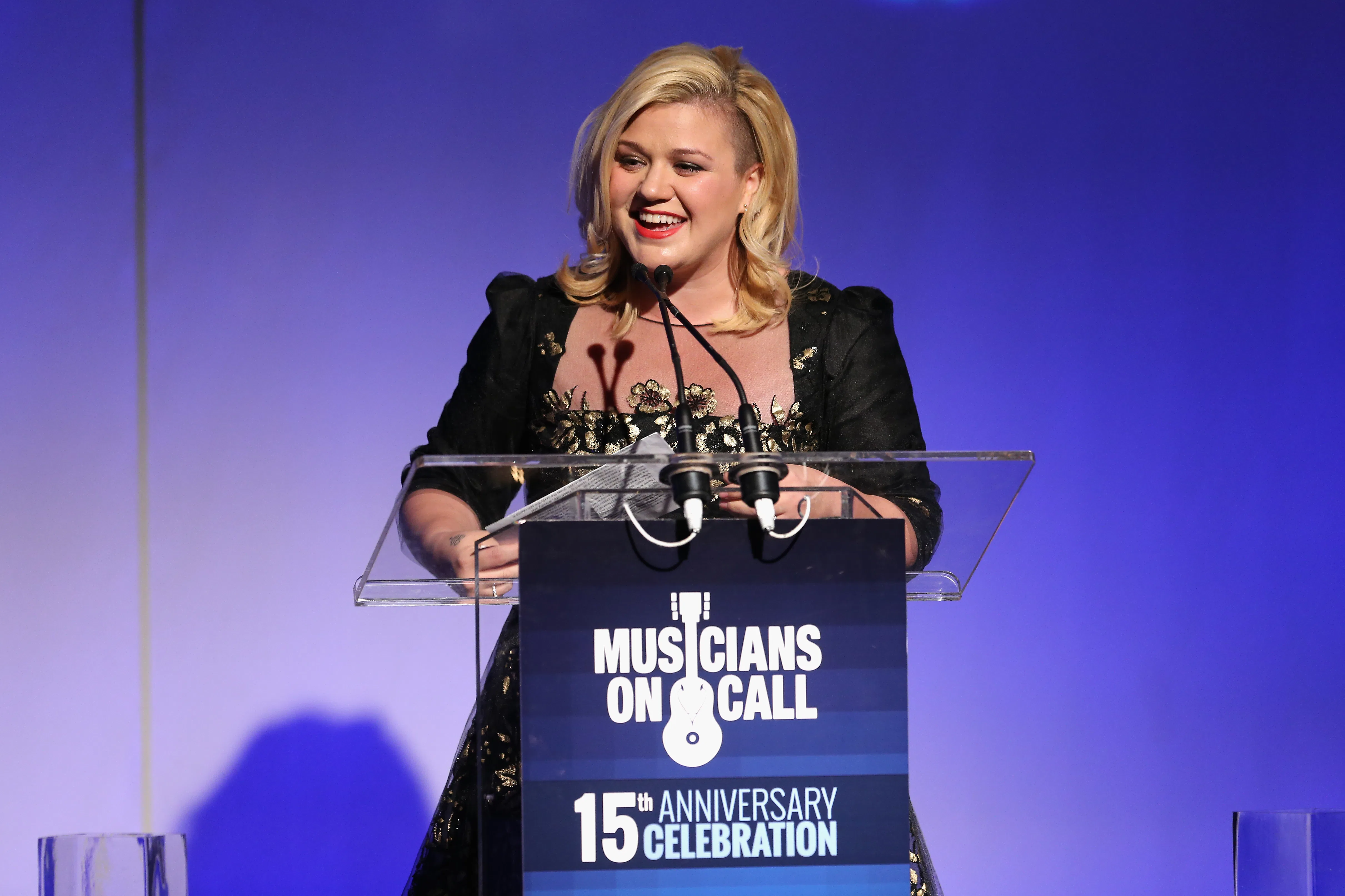 7 Reasons Kelly Clarkson Should Be Your New Body-Positive Role Model